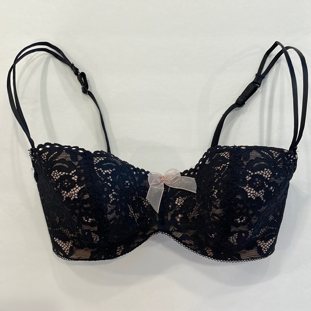 B.Tempt’d By Wacoal Black Balconette Bra, Size 32dd - Gem